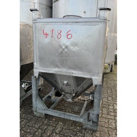 Transportcontainer mit 1.000 Litern | Sielmann